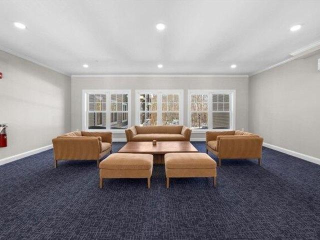 condo with 3 bedroom, Milton MA ES105082153