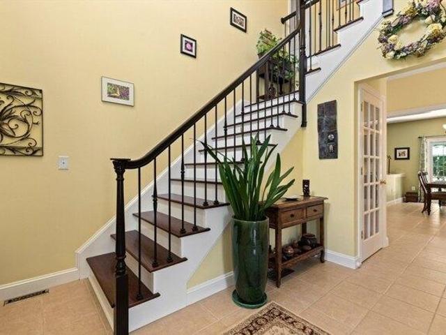 condo with 3 bedroom, Milford MA DS104007909