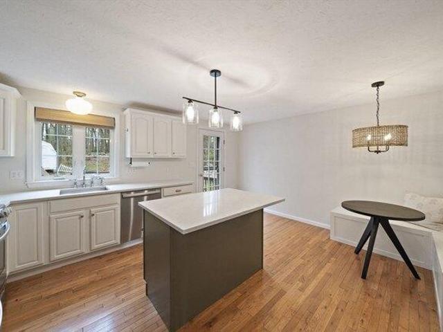 condo with 3 bedroom, Milford MA DS102595111