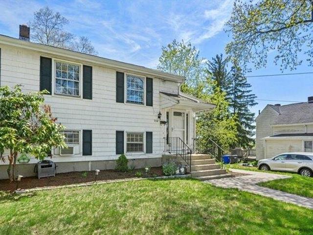 condo with 3 bedroom, Milford MA DS102859930
