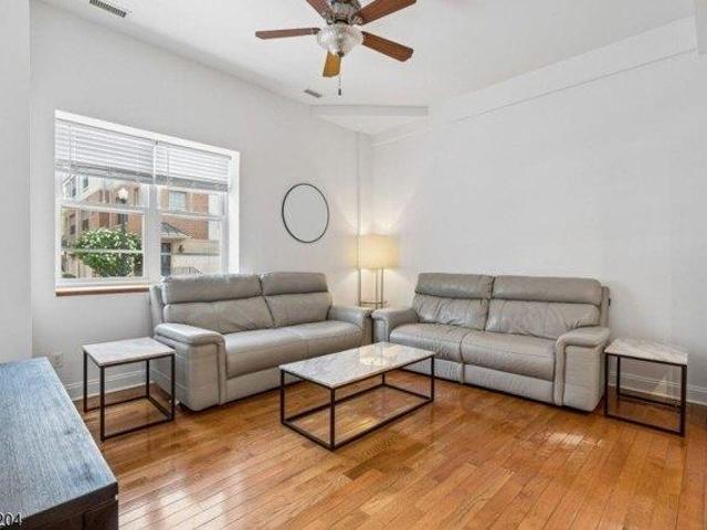 condo with 3 bedroom, Montclair NJ ES104376668