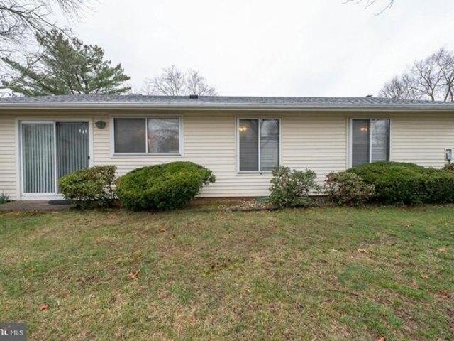 condo with 3 bedroom, Monroe Township NJ DS102279966