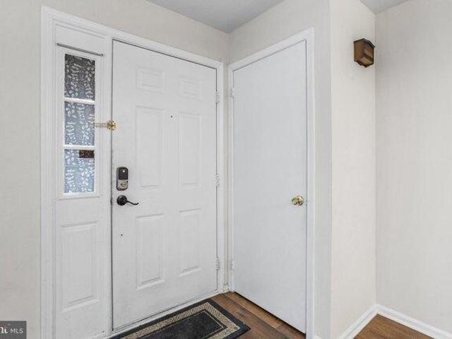 condo with 3 bedroom, Mount Laurel NJ ES105156382
