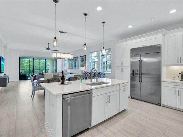 condo with 3 bedroom, Naples FL DLS88246972