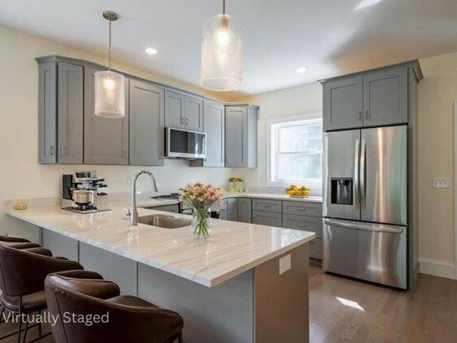 condo with 3 bedroom, Nashua NH DLS102478730