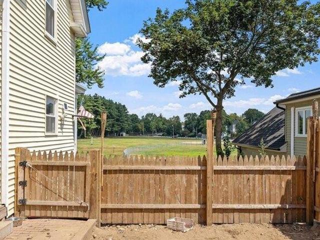 condo with 3 bedroom, Nashua NH DS101858625