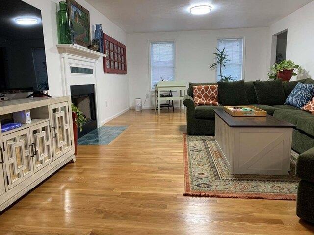 condo with 3 bedroom, Nashua NH DS102155749
