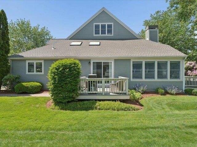 condo with 3 bedroom, Nashua NH DS104481349