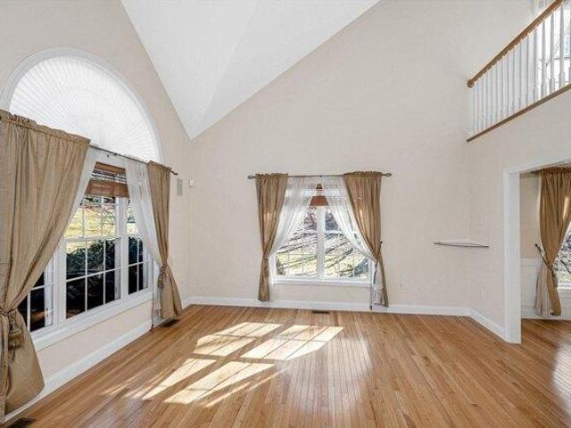 condo with 3 bedroom, Nashua NH ES103034570