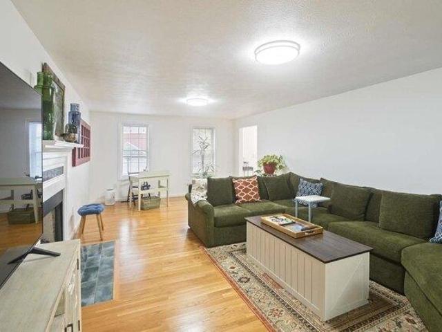 condo with 3 bedroom, Nashua NH ES103036707