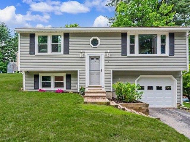 condo with 3 bedroom, Nashua NH ES103099186