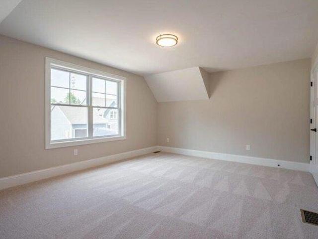 condo with 3 bedroom, Nashua NH ES103223181