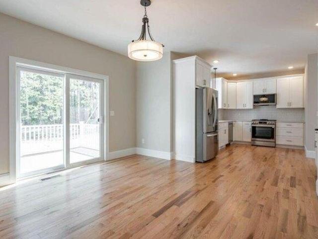 condo with 3 bedroom, Nashua NH ES104907182
