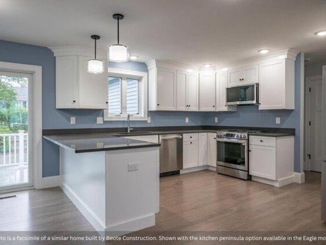 condo with 3 bedroom, Nashua NH ES104008300