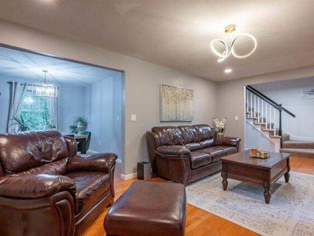 condo with 3 bedroom, Nashua NH ES105104747
