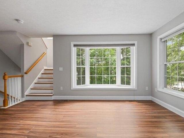 condo with 3 bedroom, Nashua NH ES105157734