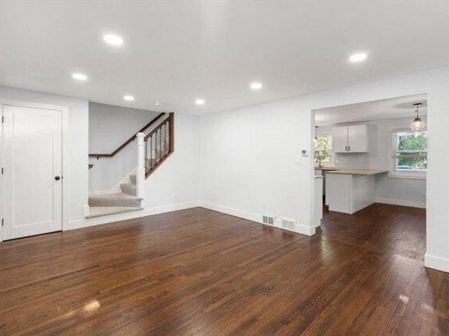 condo with 3 bedroom, Natick MA ES103665617
