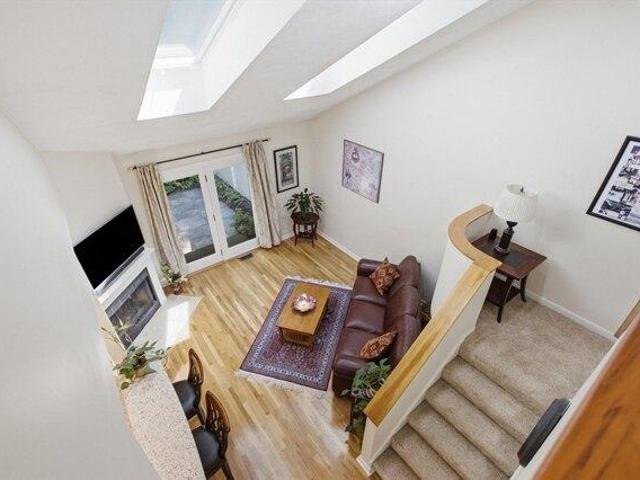 condo with 3 bedroom, Natick MA ES105040762