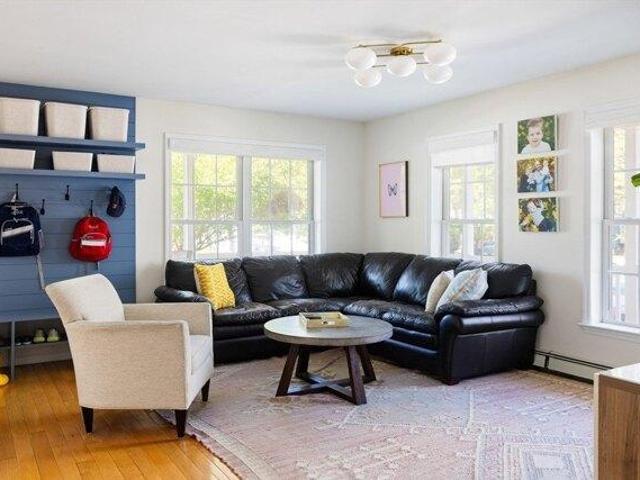 condo with 3 bedroom, Needham MA ES105093940