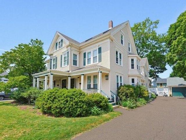 condo with 3 bedroom, Needham MA ES105114357