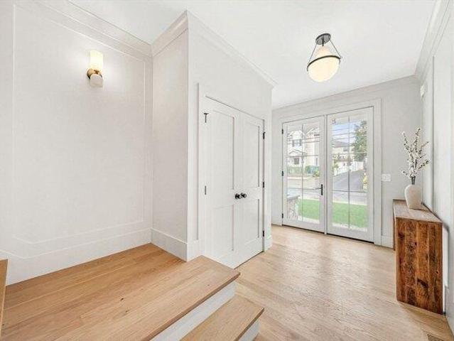 condo with 3 bedroom, Needham MA ES105207637