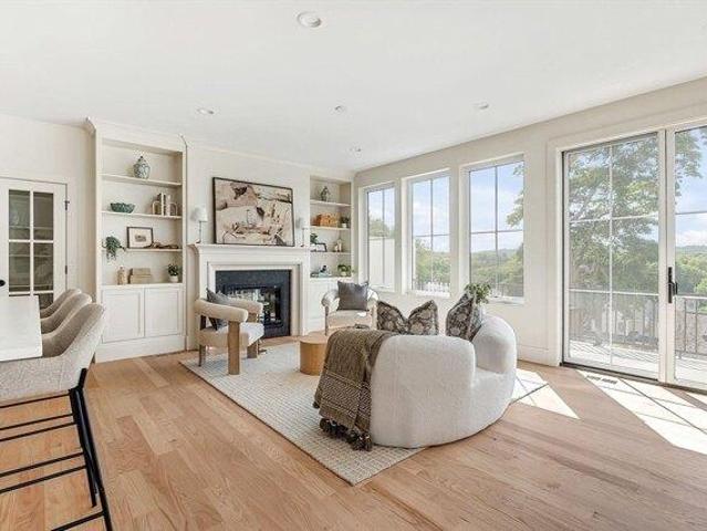 condo with 3 bedroom, Needham MA ES105231464