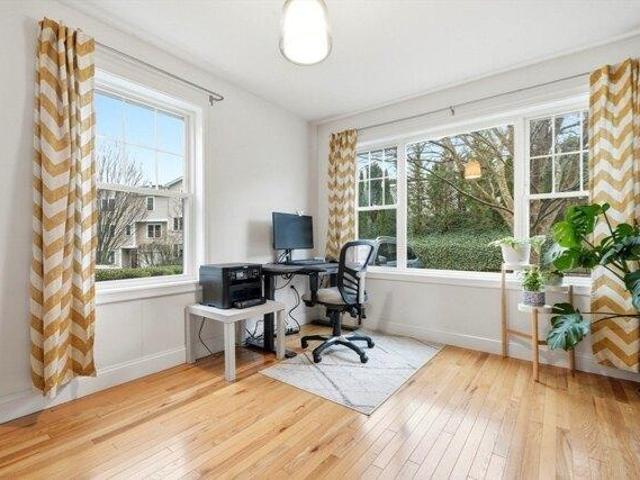 condo with 3 bedroom, Needham MA ES103889678