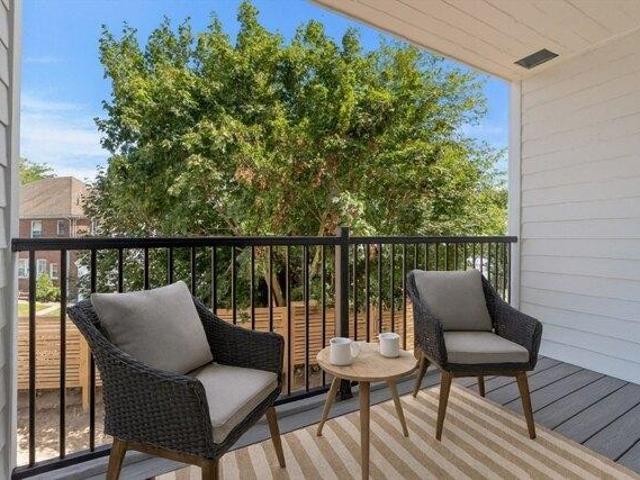 condo with 3 bedroom, Newton MA DLS102411186