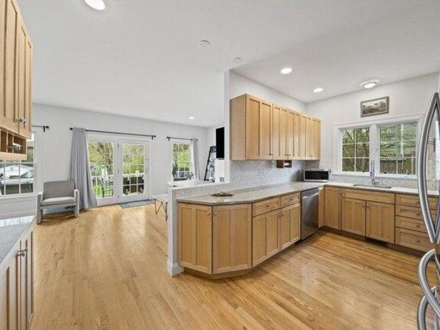 condo with 3 bedroom, Newton MA DLS102670866