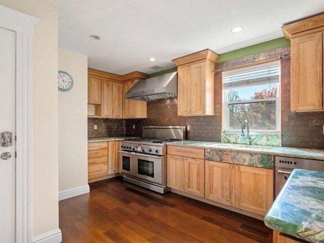 condo with 3 bedroom, Newton MA DS102561210