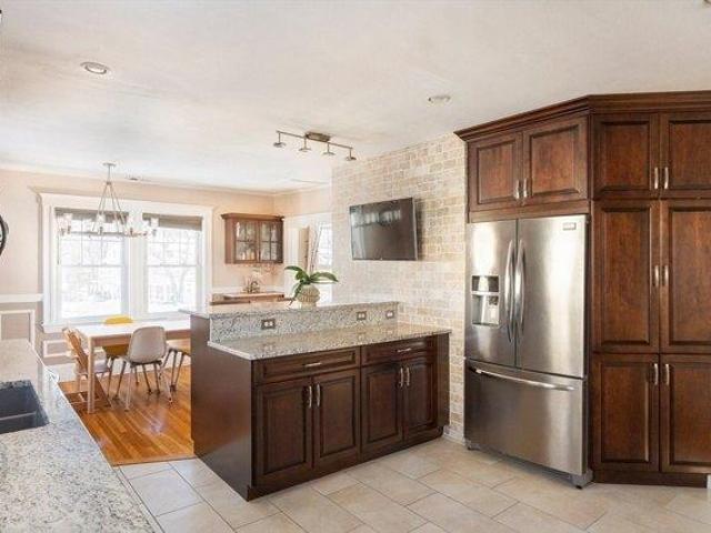 condo with 3 bedroom, Newton MA DS102372419