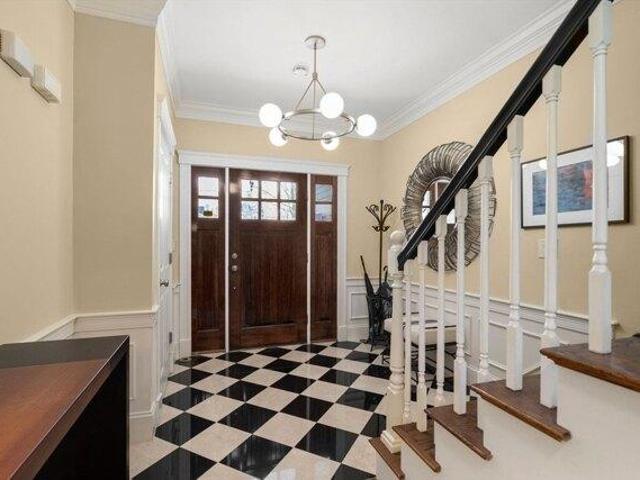 condo with 3 bedroom, Newton MA ES102959777