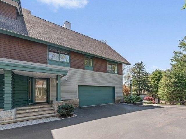 condo with 3 bedroom, Newton MA ES103808849