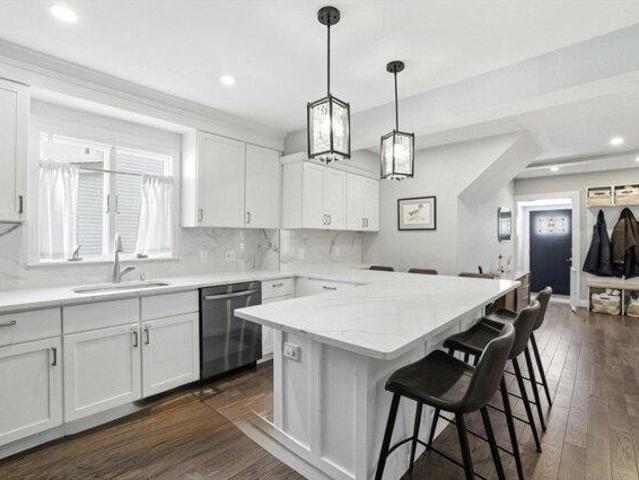 condo with 3 bedroom, Newton MA ES103224019