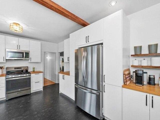 condo with 3 bedroom, Newton MA ES103251334