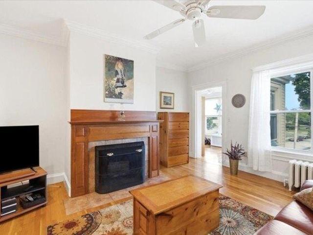 condo with 3 bedroom, Newton MA ES104443421
