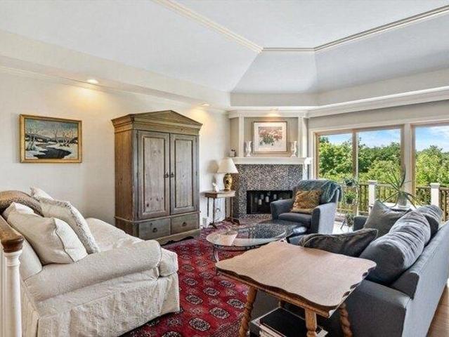condo with 3 bedroom, Newton MA ES104810740