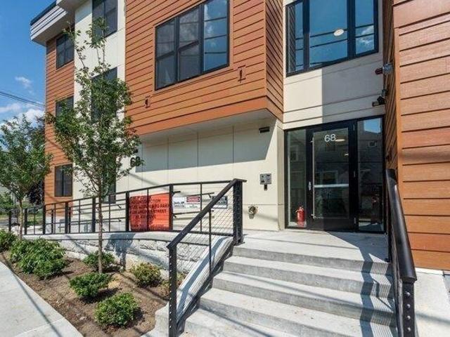 condo with 3 bedroom, Newton MA ES104921996