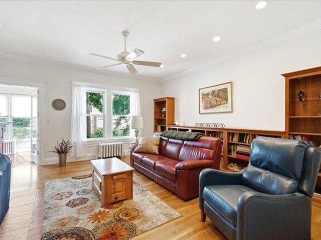 condo with 3 bedroom, Newton MA ES105093891