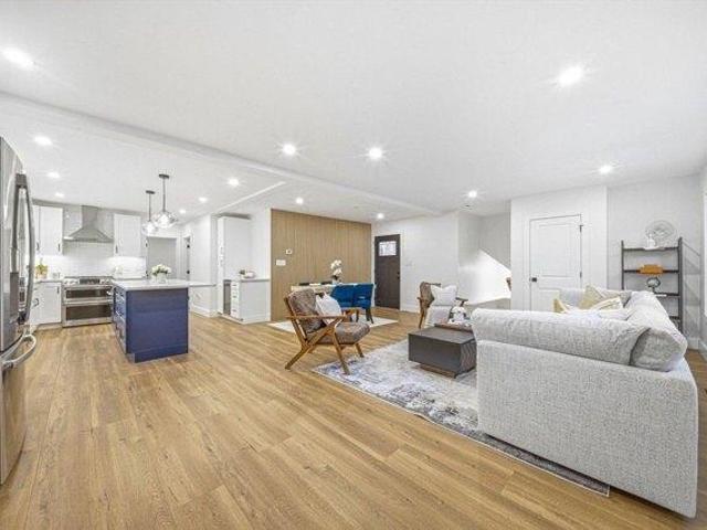 condo with 3 bedroom, Newton MA ES105158203