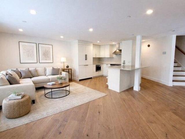 condo with 3 bedroom, Newton MA ES105175416
