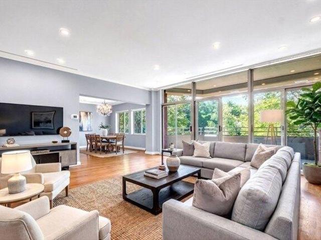 condo with 3 bedroom, Newton MA ES105239700