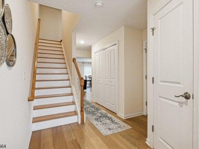 condo with 3 bedroom, Newton NJ ES105206479
