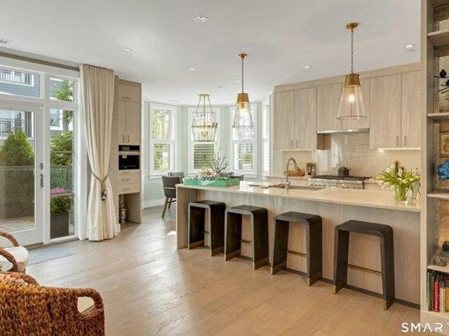 condo with 3 bedroom, New Canaan CT ES105231336