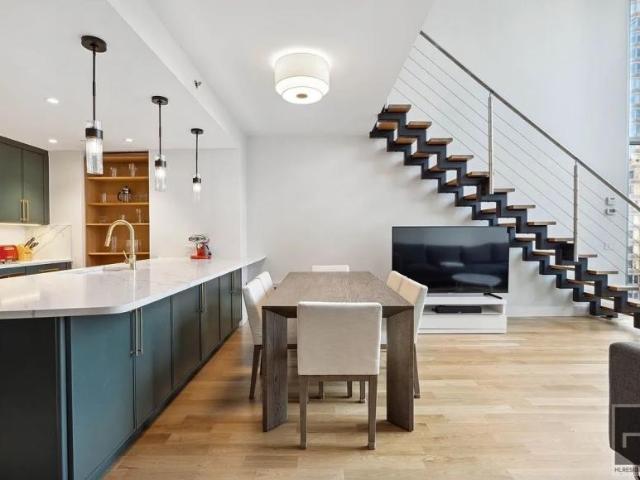 condo with 3 bedroom, NEW YORK NY DS101391701
