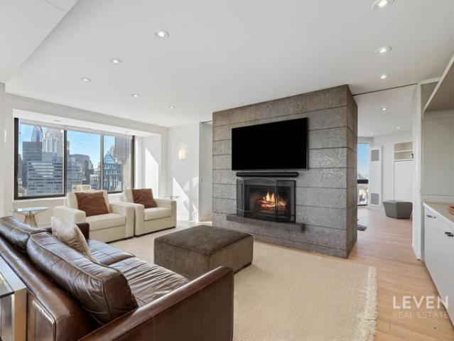 condo with 3 bedroom, New York NY DS101330746