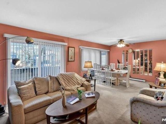 condo with 3 bedroom, Newark NJ DLS102726598