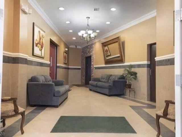condo with 3 bedroom, Newark NJ DS102214642