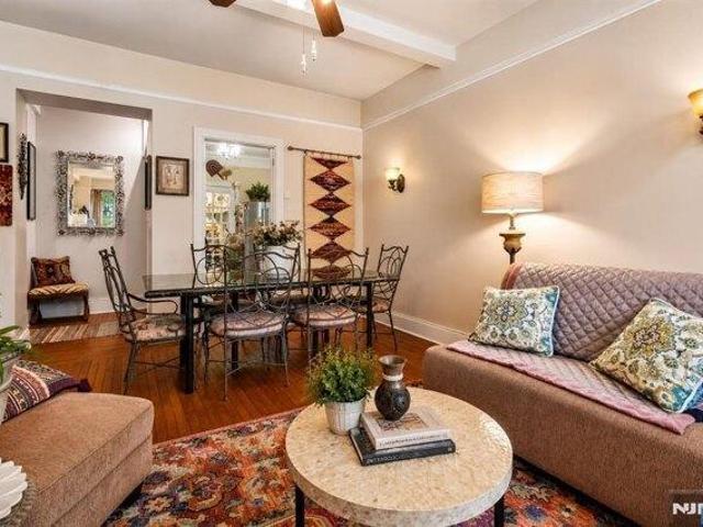 condo with 3 bedroom, Newark NJ DS104192776