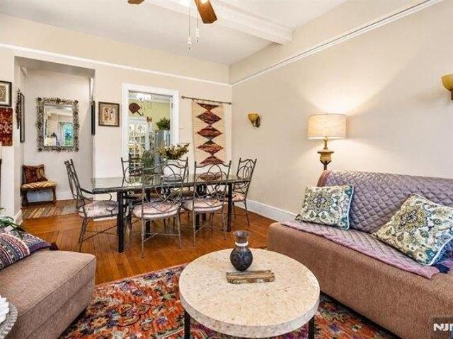 condo with 3 bedroom, Newark NJ DS104374349